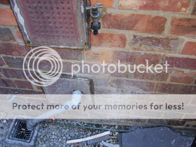 Removing cement splatters off brick wall | Gardeners Corner - The ...