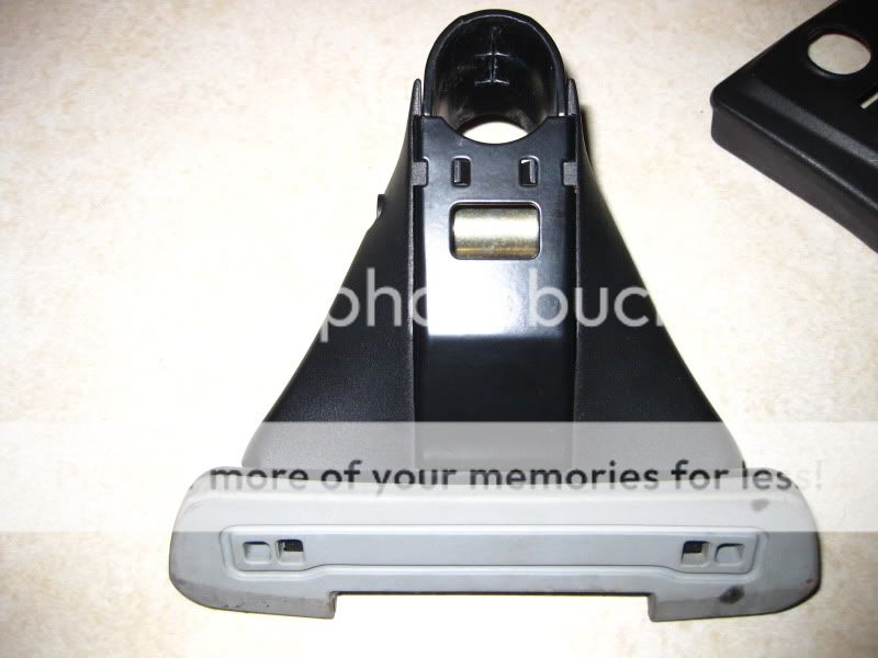 FS (IL): !SOLD! Set of 4 Yakima Q-Towers, Q-Clips, and SKS locks bundle ...