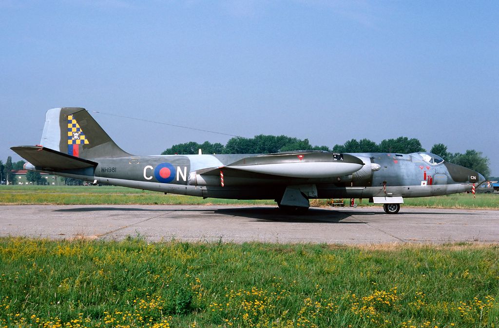 RAF Wyton 1980-1995 Pt 4 - 100 Sqn Canberras and Hawks - Aviation ...