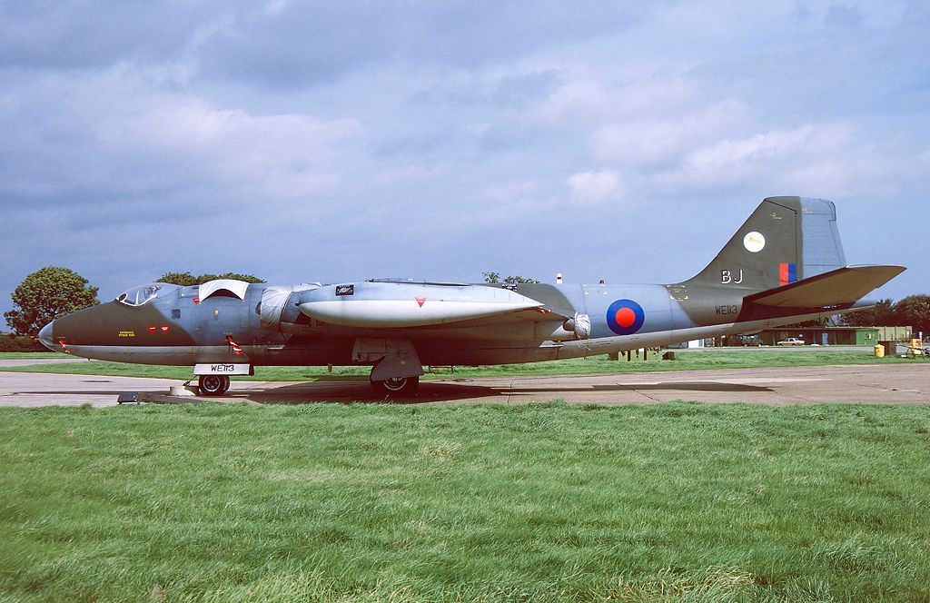 RAF Wyton 1980-1995 Pt 2 231 OCU and the Canberra trainers - Aviation ...