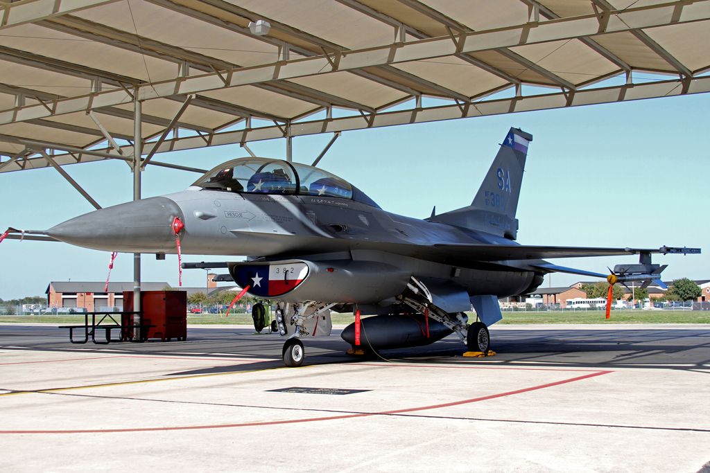 US Road Trip 2012 Pt 1 - Texas ANG F-16s - Aviation Photography ...
