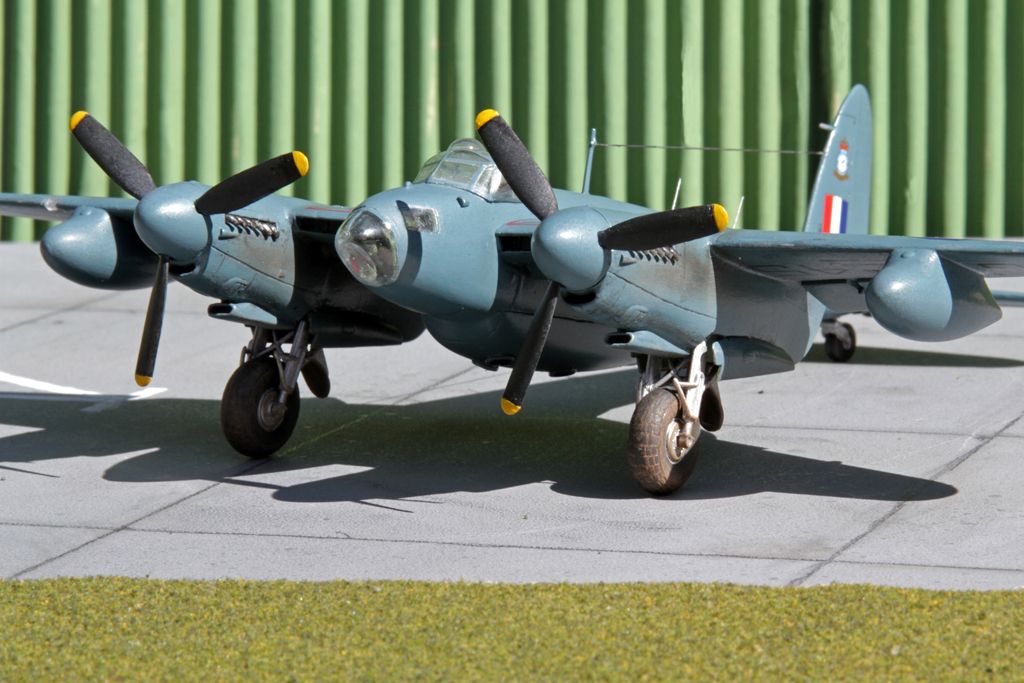 Tamiya 1/72 Mosquito B.IV with Paragon ResinPR.34 conversion - FINISHED ...