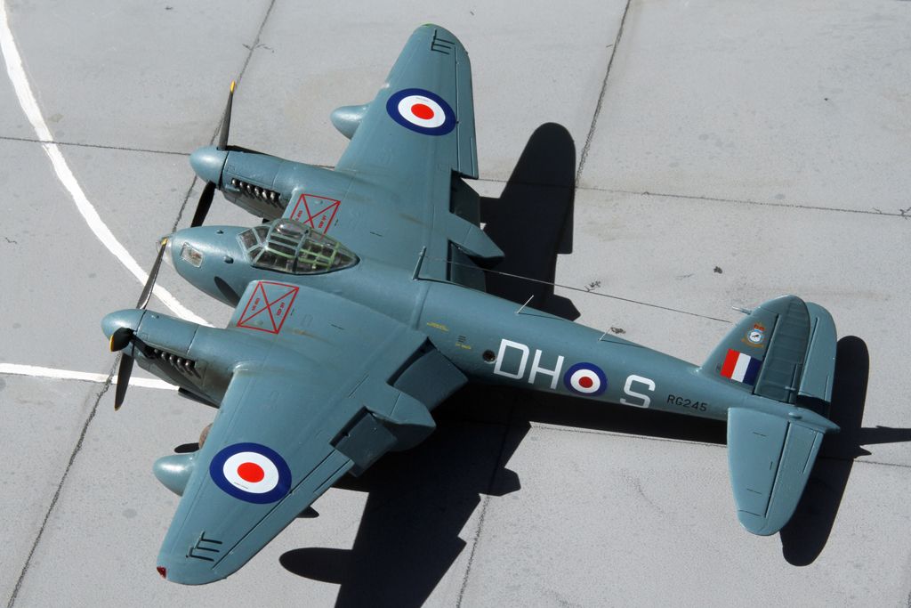 Tamiya 1/72 Mosquito B.IV with Paragon ResinPR.34 conversion - FINISHED ...