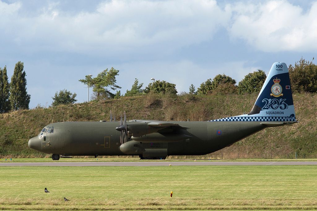 The latest RAF anniversary Herc ZH866 of 206(R) Sqn - Aviation ...