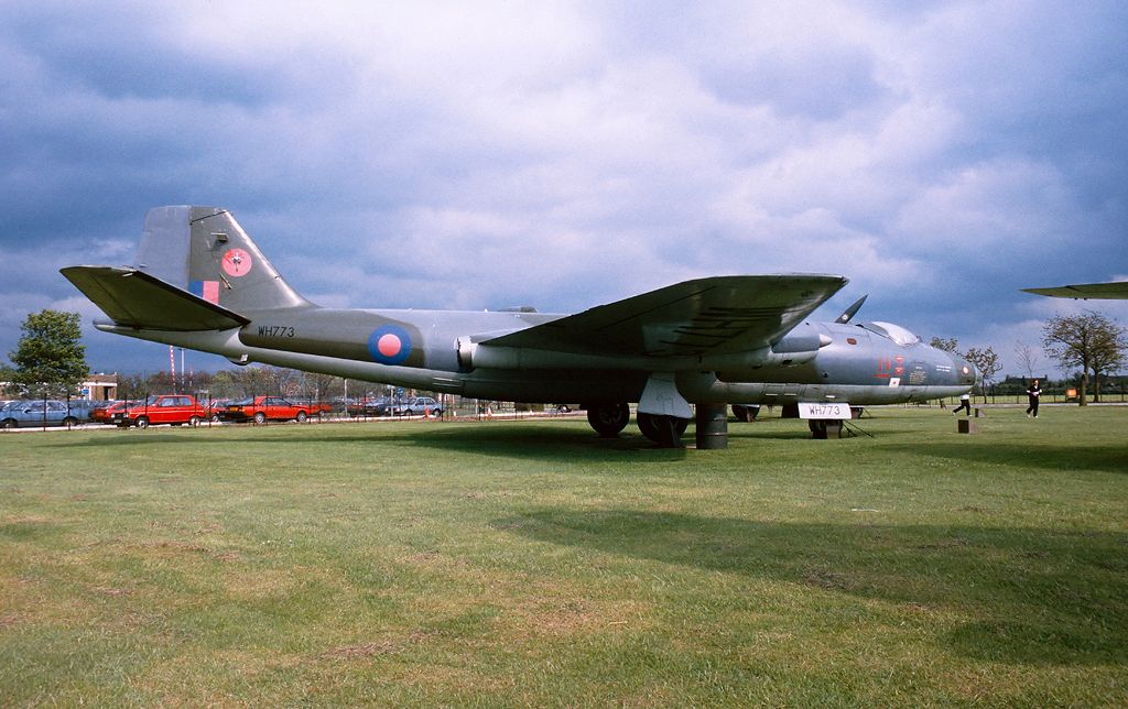 UPDATED RAF Wyton 1980-1995 Pt 6 - Wrecks and Relics - Aviation ...