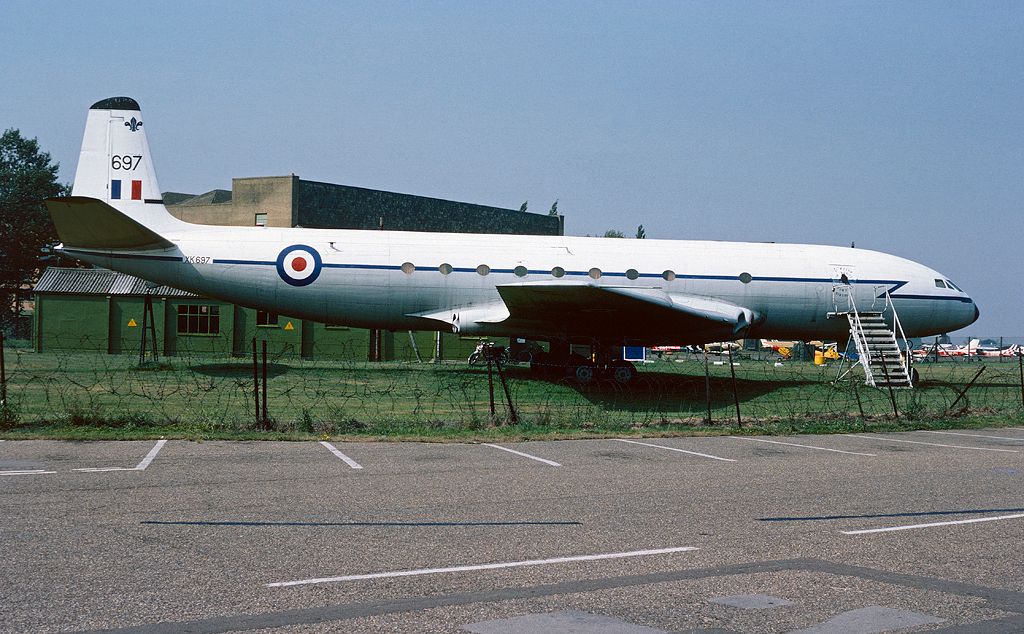 UPDATED RAF Wyton 1980-1995 Pt 6 - Wrecks and Relics - Aviation ...