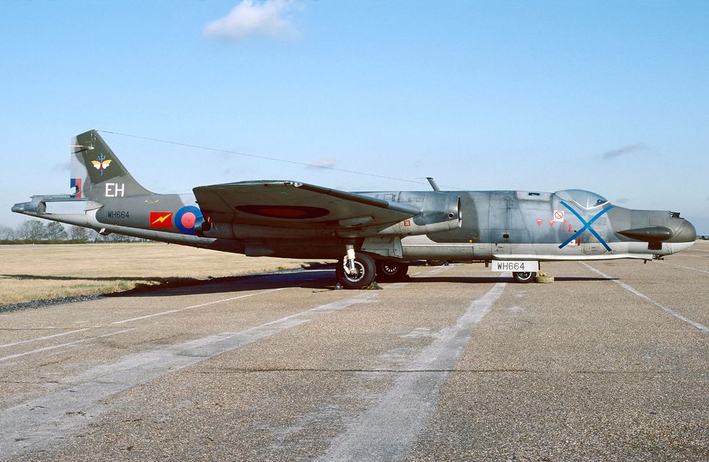 UPDATED RAF Wyton 1980-1995 Pt 6 - Wrecks and Relics - Aviation ...